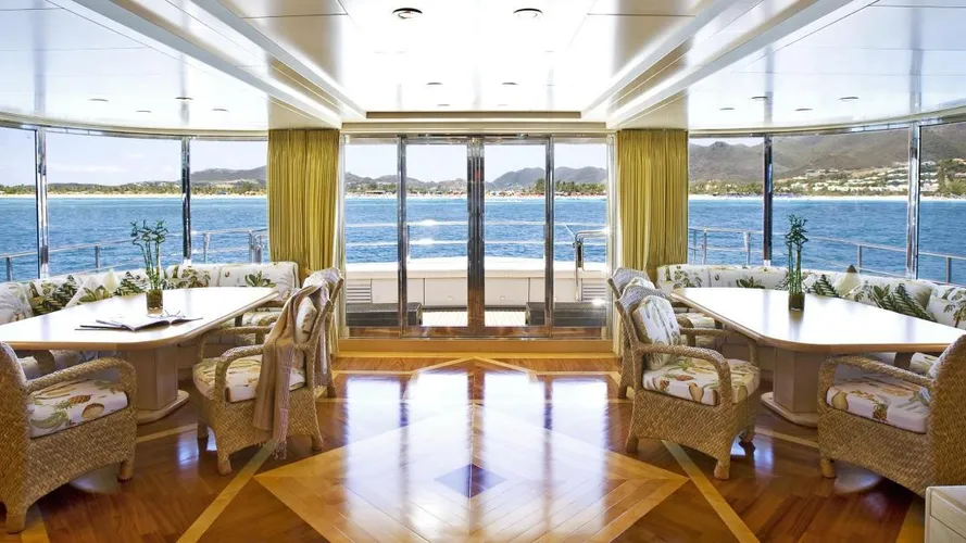 TE MANU yacht for charter (Codecasa, 49.38m, 1998)